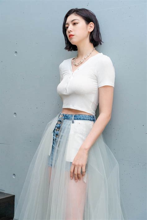 三吉 彩花さん エイチ＆エム Handm 、オフ ホワイト C O ヴァージル アブロー Off White C O Virgil Abloh