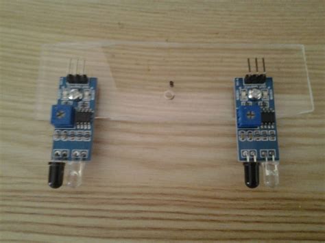 code โปรเจค arduino โครงงาน หุ่นยนต์เดินตามเส้น 2 เซ็นเซอร์ arduino
