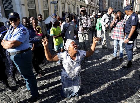 In Pictures Tears As Refugees Illegal Structures Removed In Cape