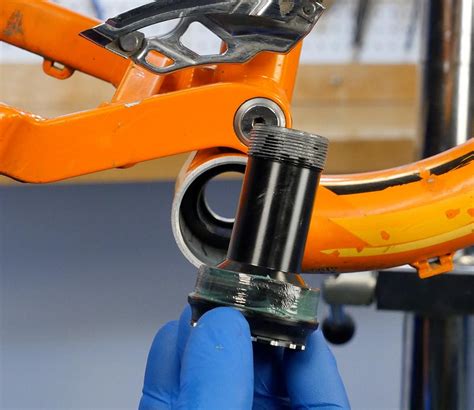 Bottom Bracket Removal And Installation Thread Together Park Tool
