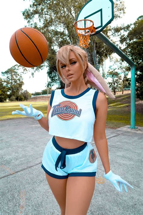 Lola Bunny Print In 2021 Trendy Halloween Costumes Halloween Outfits