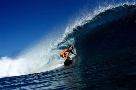 Hd Wallpaper Red And Green Surfboard Sea Ass Girl Surfing Alexis