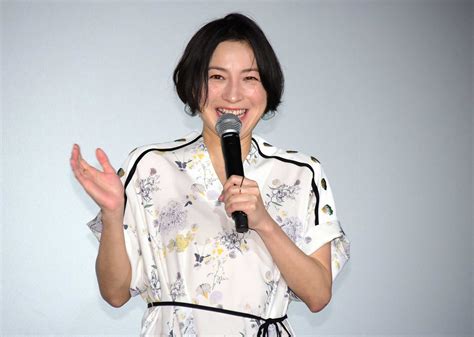 【写真 3 16枚】広末涼子：「あ～りがとさ～ん」 坂田利夫師匠のものまね披露で赤面 Mantanweb（まんたんウェブ）