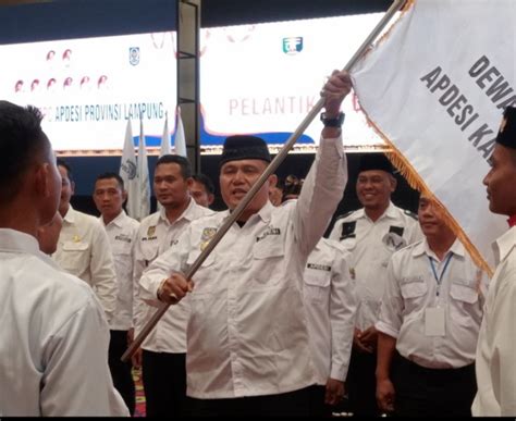 Mirza Resmi Dilantik Sebagai Ketua Apdesi Kabupaten Tanggamus