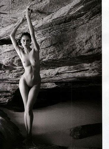 Nicole Trunfio Showing Their Super Sexy Ravishing Body And Pick Porn
