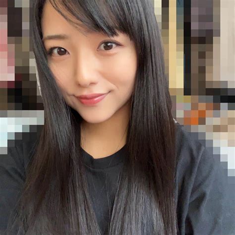 久田莉子さんのインスタグラム写真 久田莉子instagram 「． 3連休いかがお過ごし？？？？明日10時情報解禁です ．」11月3日