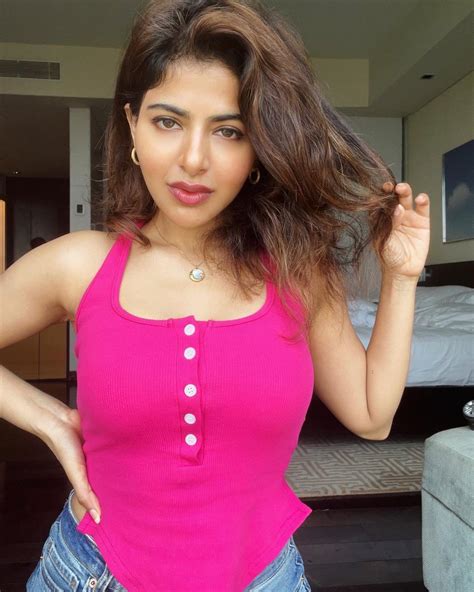 Iswarya Menon 🌸 On Twitter Cant Say No To Pink Ever 💖