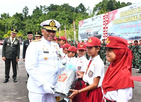 Khitmad Di Plbn Entikong Danlantamal Xii Hadiri Upacara Peringatan Hut