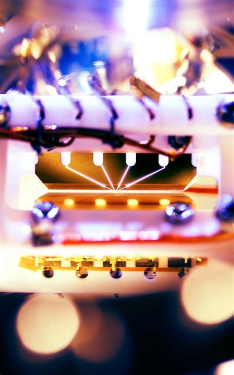 programmable quantum computer can solve simple algorithms scientists prove