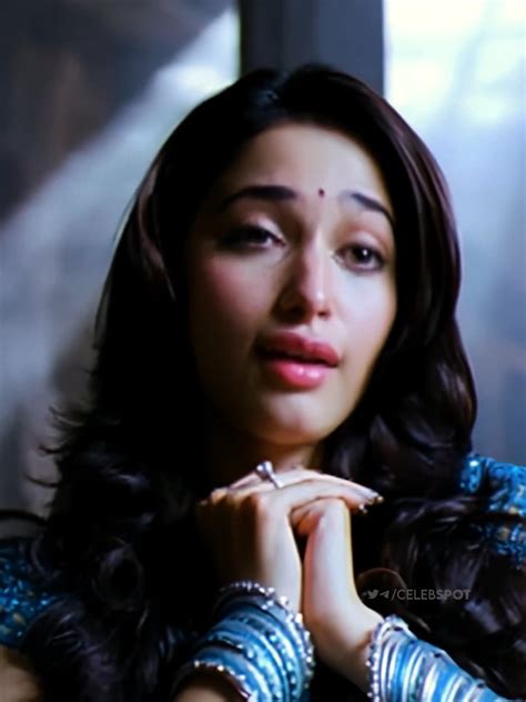 Tamanna Seducing Us With Her Juicy Navel R Tamannabhatia