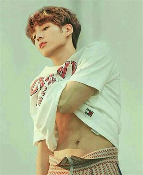 Btsジョングクの髪型and筋肉画像をまとめてみたらイケメンすぎて泣いた！ 韓流diary Jungkook Abs Jungkook