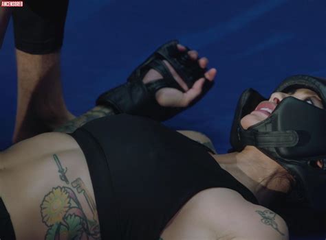 Levy Tran Nua Em Macgyver