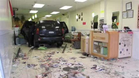 Suv Crashes Into Nail Salon In Deer Park Long Island
