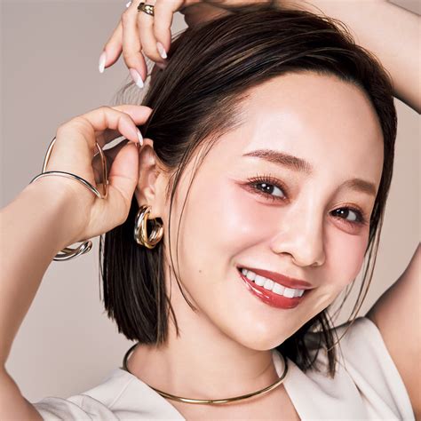 2児のママ・田中亜希子さん（44歳）愛用！「時短でムラにならない神リップ」｜美st Magacol Yahoo ニュース