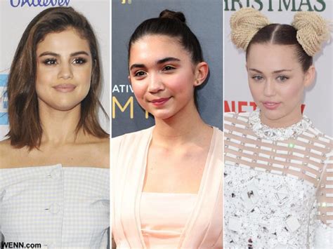 「ガール・ミーツ・ワールド」ローワン・ブランチャード、セレーナ・ゴメスやマイリー・サイラスと比べないで！ 人と比べられる苦労を吐露 Teenmix