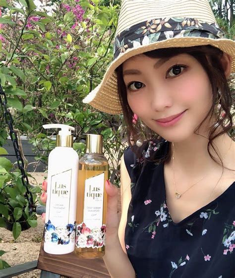 織田千穂さんのインスタグラム写真 織田千穂instagram 「一年前と比べたらだーいぶ 生き返ってきた我が髪の毛…💇💈 こちらはお