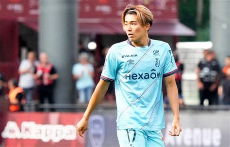 「とても正確」「凄い」代表戦2ゴールの中村敬斗が移籍後初アシスト！ Fkを絶妙なフリックで先制点生み出す サッカー スポーツブル スポブル