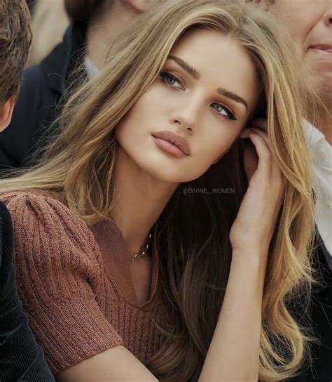 Pin De Alessandro Sanna En Belle Donne Belleza Mujer Mujeres Guapas