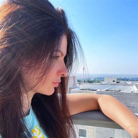 Один раз летела в бизнесе даже не поняв какой купила билет Нужно было