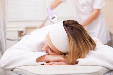 Premium Photo Woman Getting Lpg Hardware Massage At The Beauty Clinic
