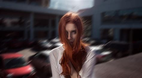 배경 화면 얼굴 여자들 빨간 머리 모델 초상화 유행 동작 흐림 효과 어둠 스크린 샷 사진 촬영