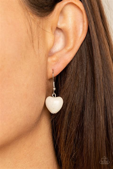 Wholeheartedly Whimsical White Paparazzi Necklace Jewelryblingthing