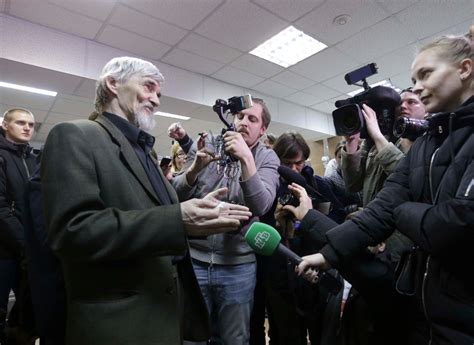 Russian Historian Who Exposed Soviet Crimes Is Cleared In Pornography