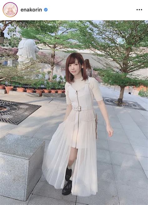 画像・写真 コスプレイヤー・えなこ、“初めてのトイレ”に戸惑う？ セクシー過ぎる跨りshotに「怪しい癖が目覚めそう！」 25 40