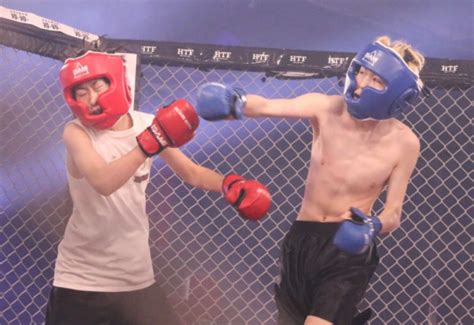 【breakingdown】高校生ひかぴー惜敗！突貫ファイトで根性見せるも、2学年上のojが勝利 Efight【イーファイト】格闘技情報を