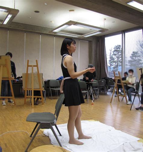 概要・デッサン会風景 [福井絵画友の会]