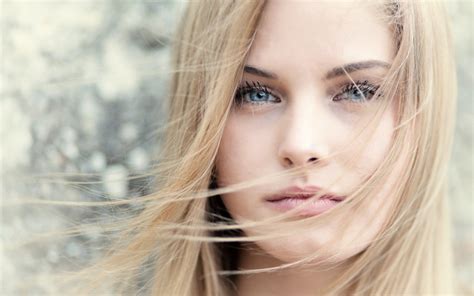 Fondos De Pantalla Modelo Rubia Pelo Largo Ojos Azules Fotografía