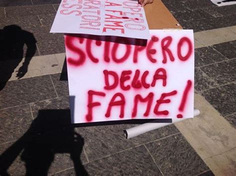 Calabria Lonorevole Ruffa In Sciopero Della Fame Per I Diritti Dei