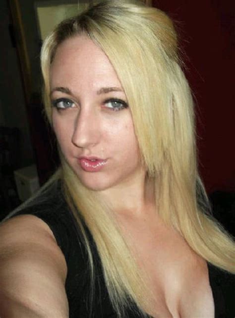 Exposed Kommentieren Sie Diese Blondine Die Sperma Im Gesicht Liebt