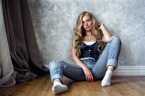 Wallpaper Women Blonde Long Hair Sitting Jeans Fashion Spring
