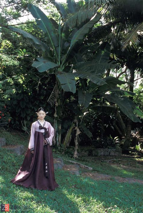 Korean Hanbok Dame Naked In Park Zb Porn Free Download Nude Photo