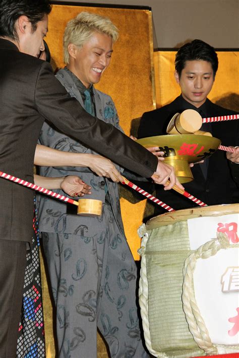 【写真 11 16枚】向井理：合戦シーン撮影で落馬 劇中に使われ「“落ちがい”があった」 Mantanweb（まんたんウェブ）