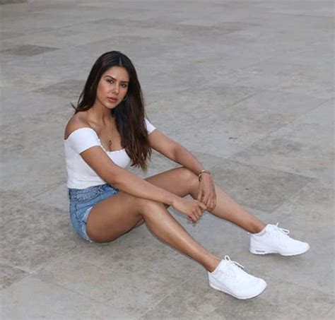 Sonam Bajwa Raises Temperature With Her Instagram Pictures