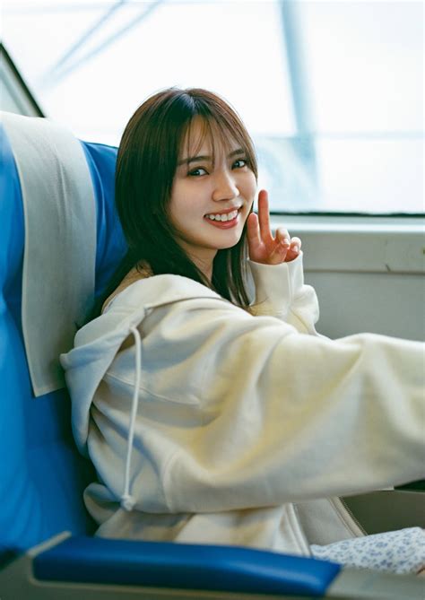 小林由依（櫻坂46）、2nd写真集「意外性」オリコン「週間 写真集ランキング」1位獲得記念して未公開シーン3カット公開 Tower
