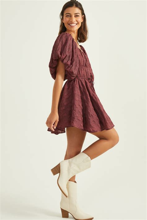 Amabella Textured Floral Puff Sleeve Dress In Crush Berry Altard State