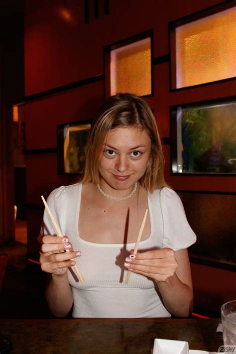 Amber Moore R Nomakeupporn
