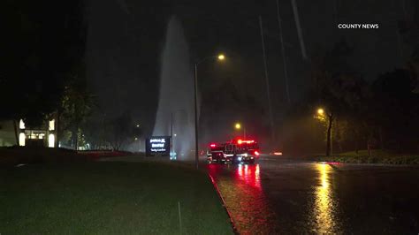 Irvine Driver Crashes Into Hydrant Causing Massive Geyser Countynews Tv