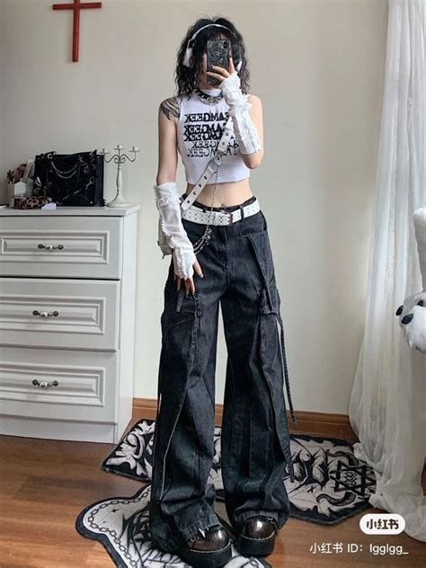 Korean Grunge Aesthetic Outfit Ideas 🌚 Aesthetic Outfit Inspo