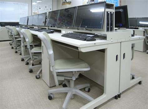芝浦工業大学中学高等学校｜パソコン教室｜導入事例｜株式会社ガイアエデュケーション