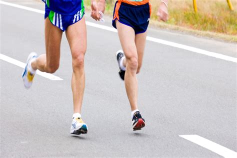 ランニング、下り坂トレーニングの効果とは？マラソン練習に！ [ジョギング・マラソン] All About