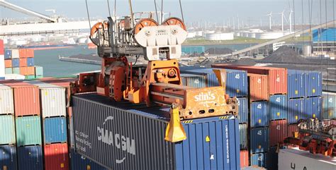 a beginner s guide to deploying a docker application to production