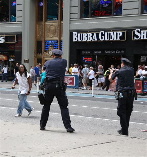 Police Fatally Shoot A Man Brandishing A Knife In Times Square The