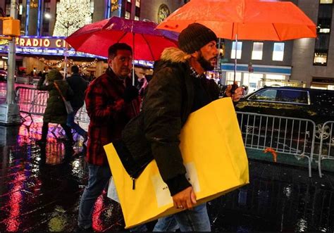 Strong Us Economic Growth Expected In Fourth Quarter Outlook Darkening
