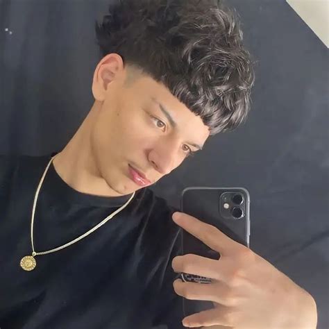Takuache Haircut 34 Stunning Styles For Men Svelte Magazine Edgars