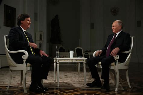 Lors Dun Entretien Avec Tucker Carlson Poutine A été Aperçu En Train