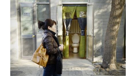 [b その他] 中国で進む「トイレ革命」 文化の壁が課題